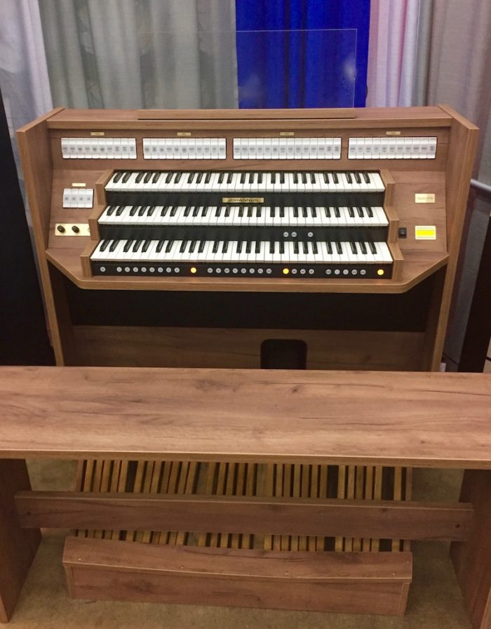 Introducing the NEW Johannus STUDIO 370 – R.A. Daffer Church Organs